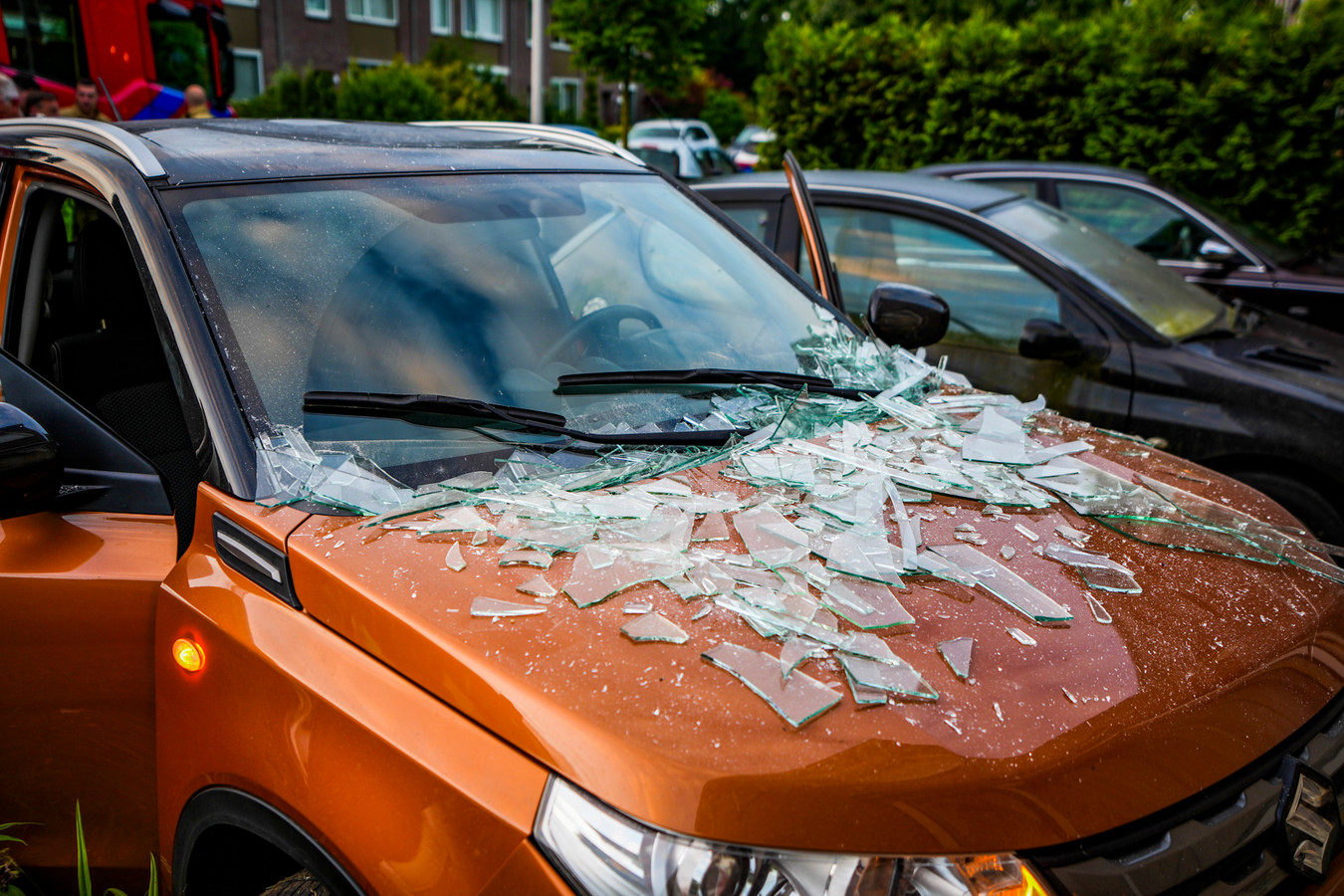 Automobiliste (34) rijdt voorgevel uit huis en geeft bewoonster een ...