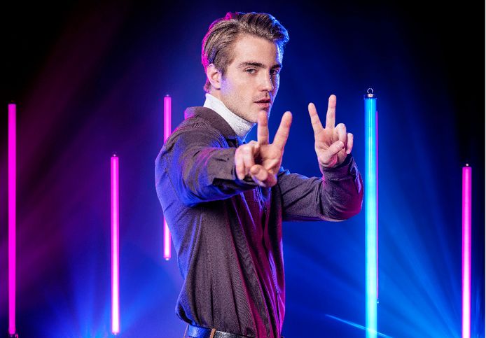 Maksim Stojanac, nu ook presentator bij ‘The Voice Kids’, heeft familie ...