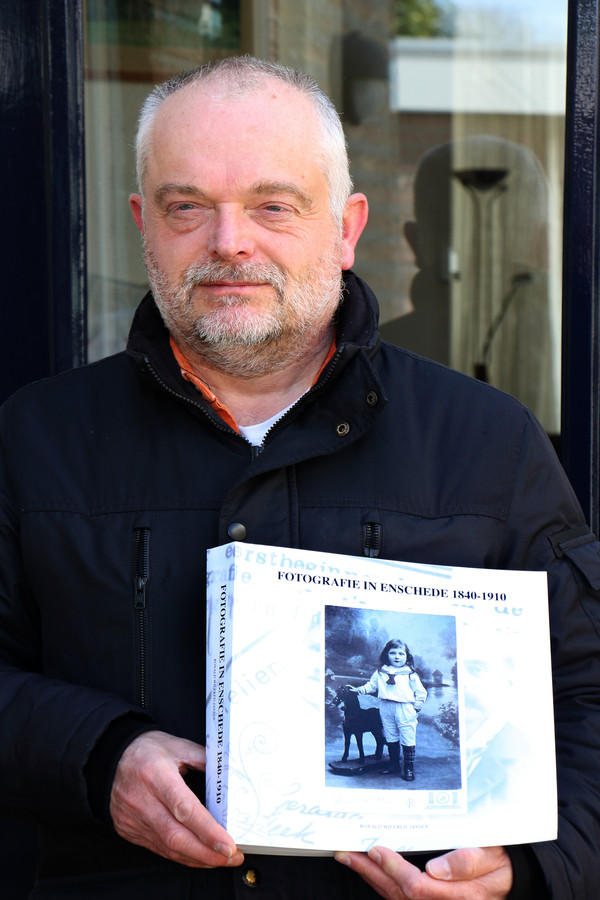 Ronald Jansen geeft eerste fotografen van Enschede een gezicht: de ...