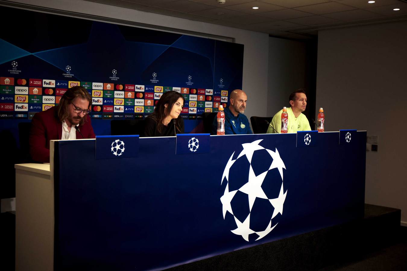 Dirk is een speciale ‘voetbaltolk’ en helpt PSV en andere clubs in de ...