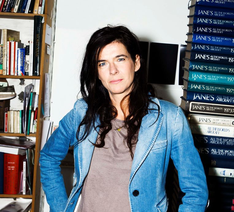 Naar dit filmpje vol erotiek en oorlogsesthetiek wil je blijven kijken