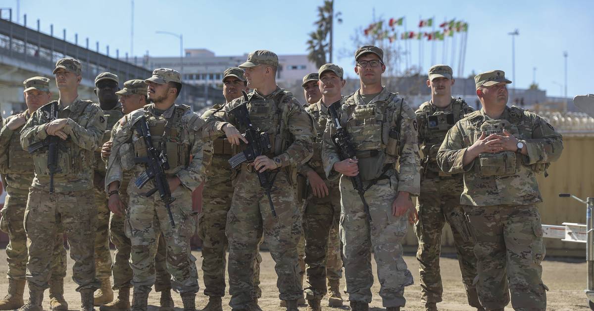 Texas gaat legerbasis bouwen aan grens met Mexico: gouverneur wil ...