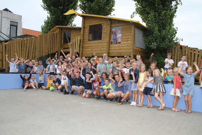 Sint-Elooi start schooljaar met nieuw speelparadijs | Wingene | hln.be