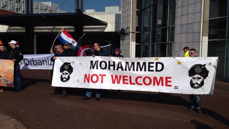 Tijdens de NVU-demo bleken oude denkbeelden springlevend | Het Parool