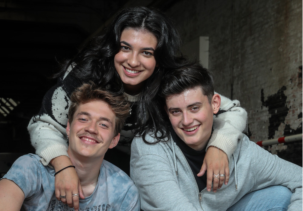 Jong geweld moet voor een frisse wind zorgen: ‘Thuis’ verwelkomt Ilias ...