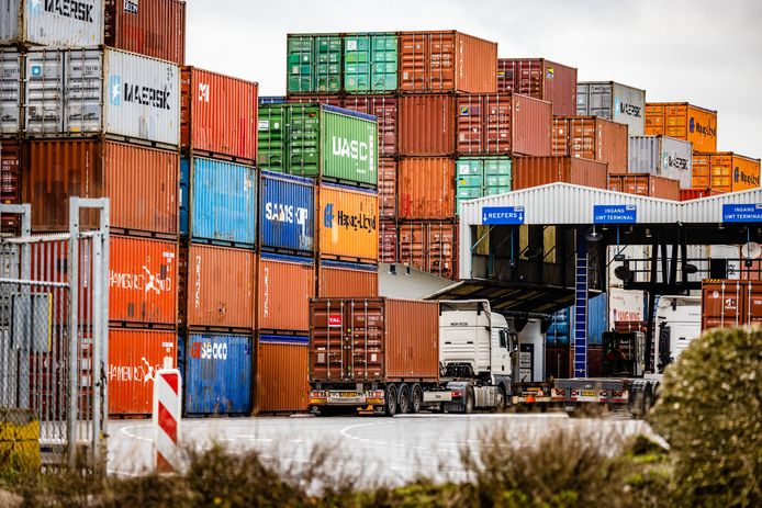 En weer is het raak: twee uithalers aangehouden op de Maasvlakte ...