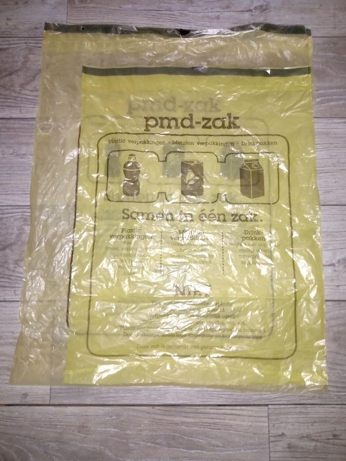 PMD-zakken straks in twee maten na kritiek op kleinere zakken | Woerden ...
