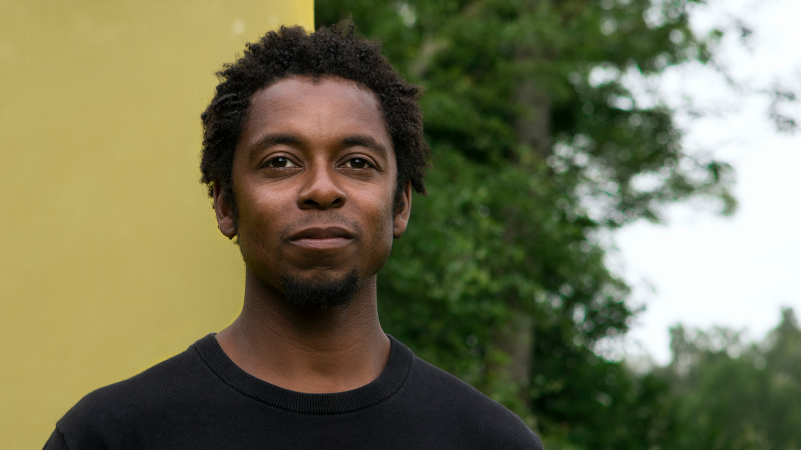 Rapper Typhoon eerste Zomergast | Foto | AD.nl