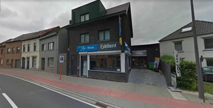 Houten terras vat vuur in Sterrebeek | Zaventem | hln.be