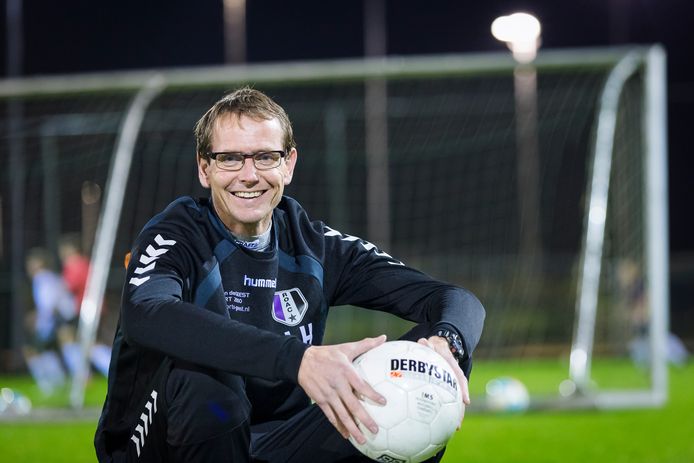 ‘Alkmania-man’ Loek Hendriks terug bij fusieclub | Alphen | AD.nl