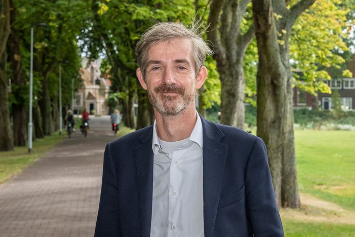 Huidig azc Middelburg moet mogelijk toch langer open: ‘Onlogisch om ons ...