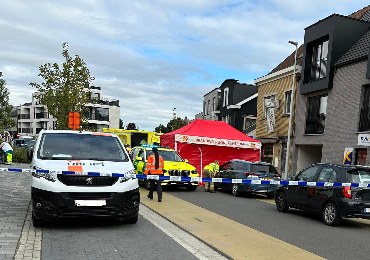 Vrouw komt om het leven na ongeval met vrachtwagen in Wachtebeke | Foto ... Vrouw komt om het leven na ongeval met vrachtwagen in Wachtebeke | Foto ...