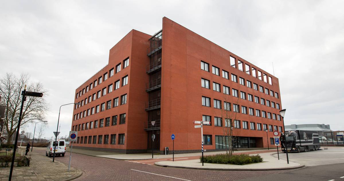 Wonen in belastingkantoor komt dichterbij in Helmond: 93 appartementen ...