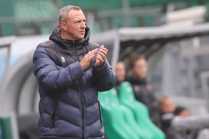 Sjaak Polak vertrekt na vier jaar als trainer ADO Den Haag-vrouwen ...