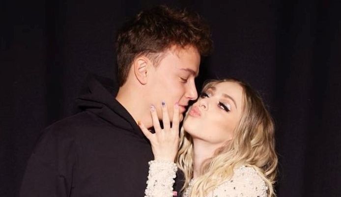 Als 13-jarige was hij al te zien op tv: dit is Dino, het lief én de tourmanager van CAMILLE | BV ...