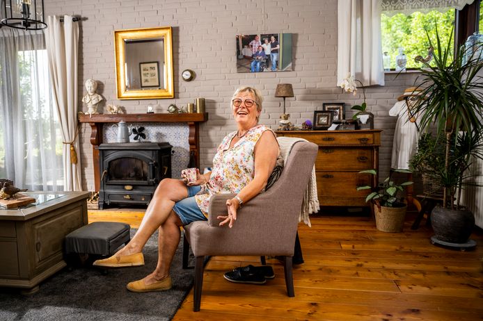 Ploon heeft vanuit haar dijkwoning prachtig uitzicht op de polder ...