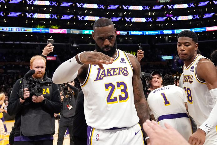 LeBron James schrijft historie als eerste NBA-speler met 40.000 punten ...