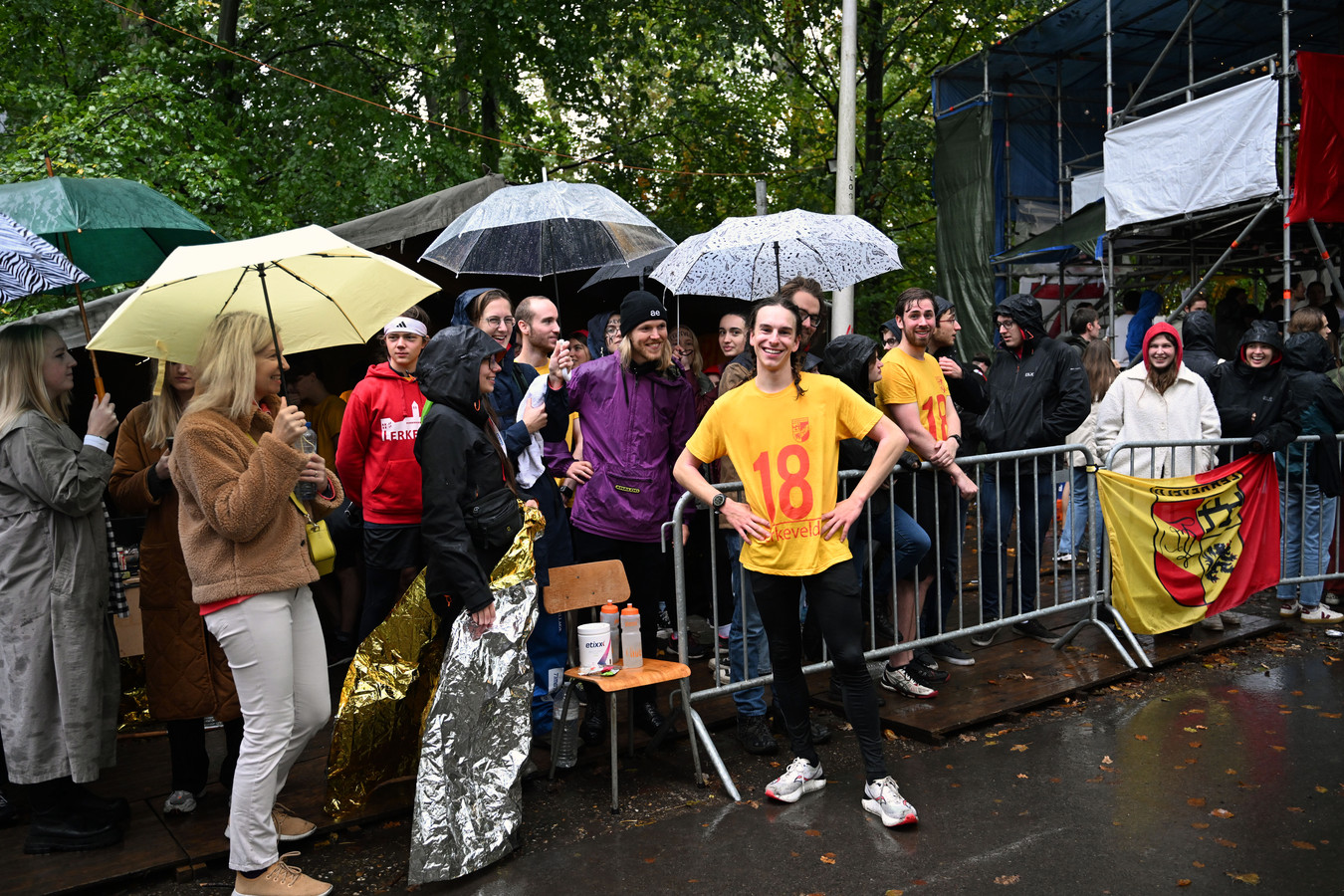 LOKO blikt tevreden terug op natste 24-urenloop ooit | Foto | hln.be