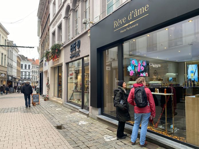 Nieuwe parfumwinkel geopend in centrum Gent: “Niche merken ...