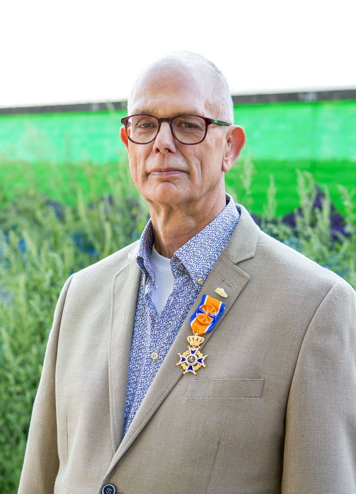 Helmonder Dirk den Hollander koninklijk onderscheiden | Helmond | ed.nl