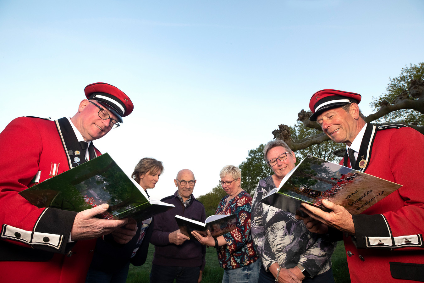 Van wasvrouw tot koningin; Schuttersgilde Wals Wieken Milt al 100 jaar ...