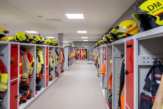 BINNENKIJKER. Nieuwe brandweerkazerne officieel geopend: “Mijlpaal in ...