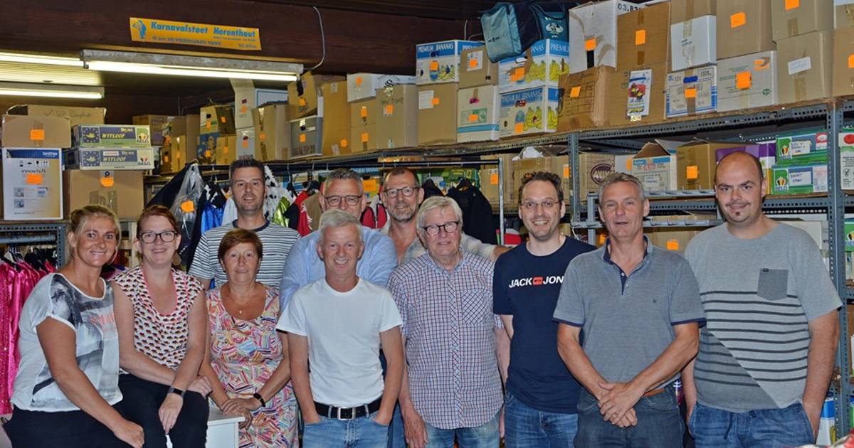 Peer Stoet spoelt financiële kater door met groot feest: “Kas weer ...