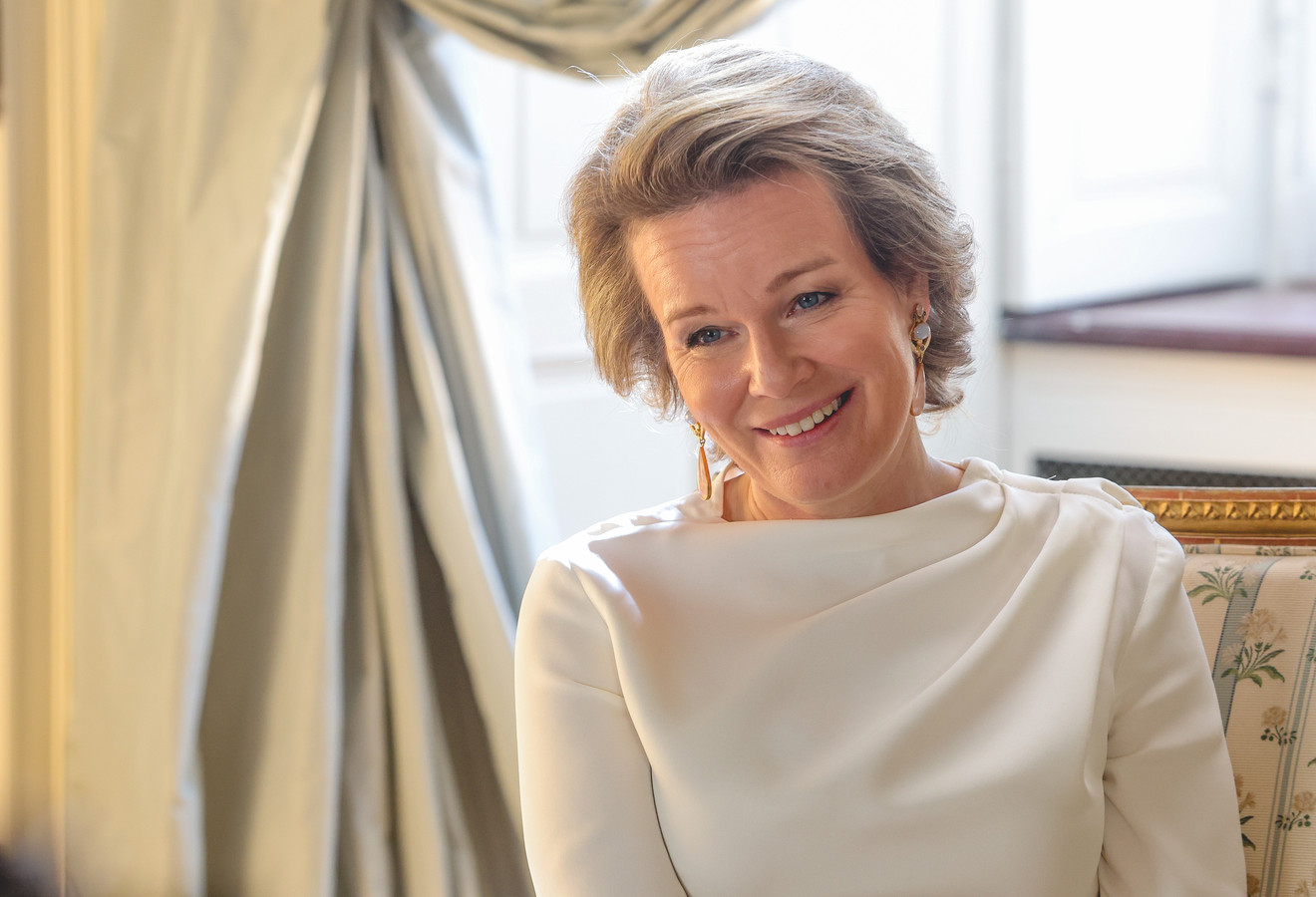 Koningin Mathilde bezoekt dansgala in Antwerpse Elisabethzaal | Foto ...