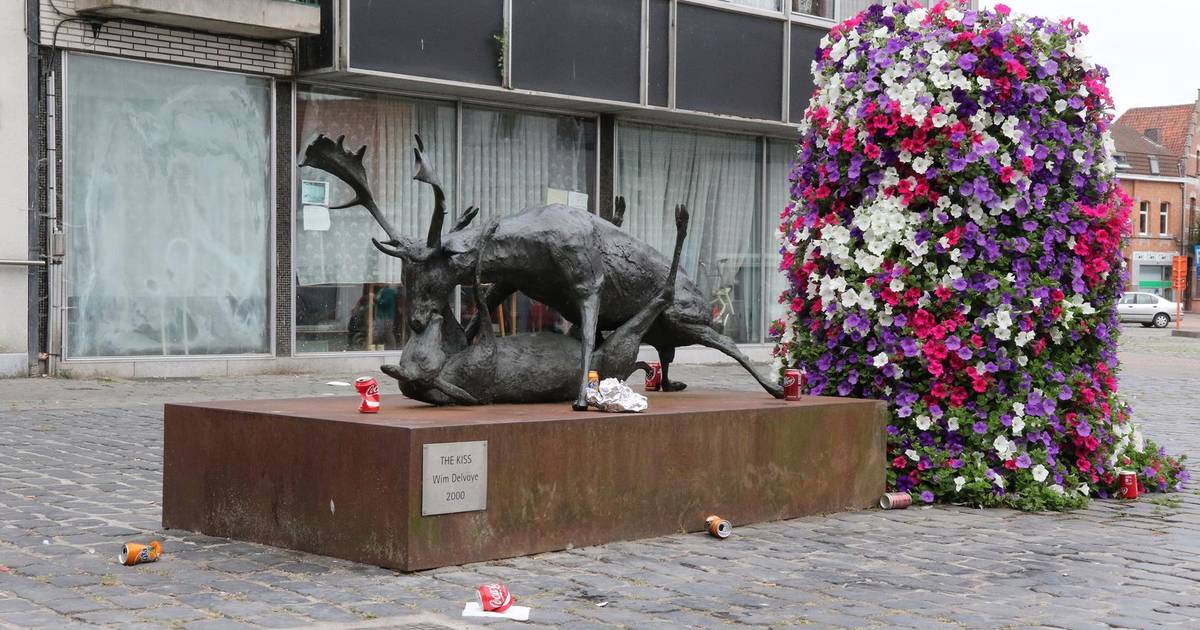 Pokémonjagers zorgen voor zwerfvuil | Wervik | hln.be