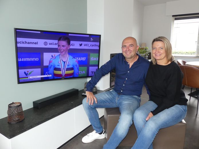 Tom en Veerle zagen hun dochter Febe Jooris (17) Belgische ...