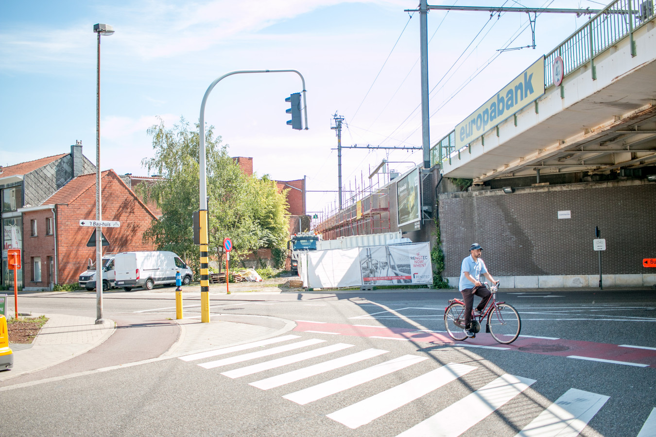 Nieuwe fietsbrug over Vijfstraten stap dichterbij: stad koopt opnieuw woning aan om ruimte te ...