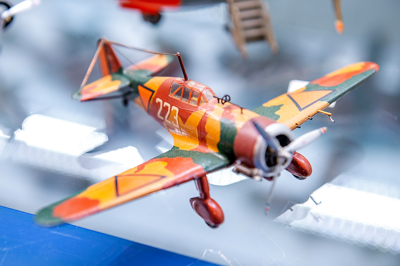 Wings Over Woensdrecht dolblij met unieke collectie modelvliegtuigen ...