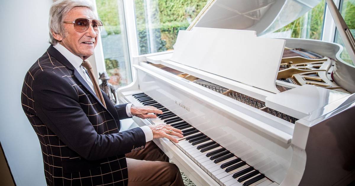 Geboortestad rouwt om Johan Stollz | Eeklo | hln.be