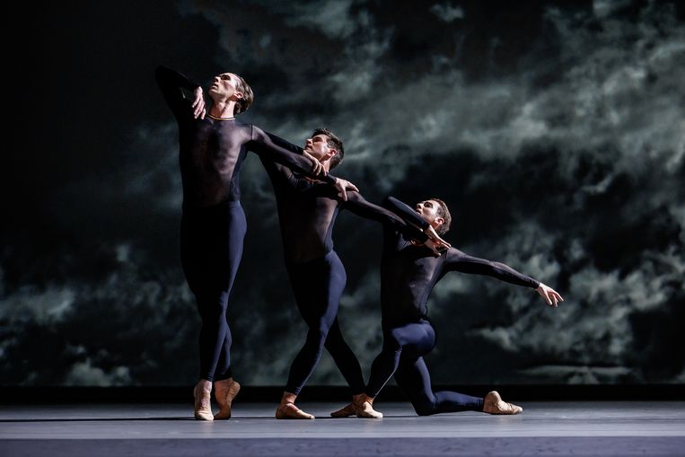 David Dawson lets Dutch National Ballet move gently to melancholy music ...