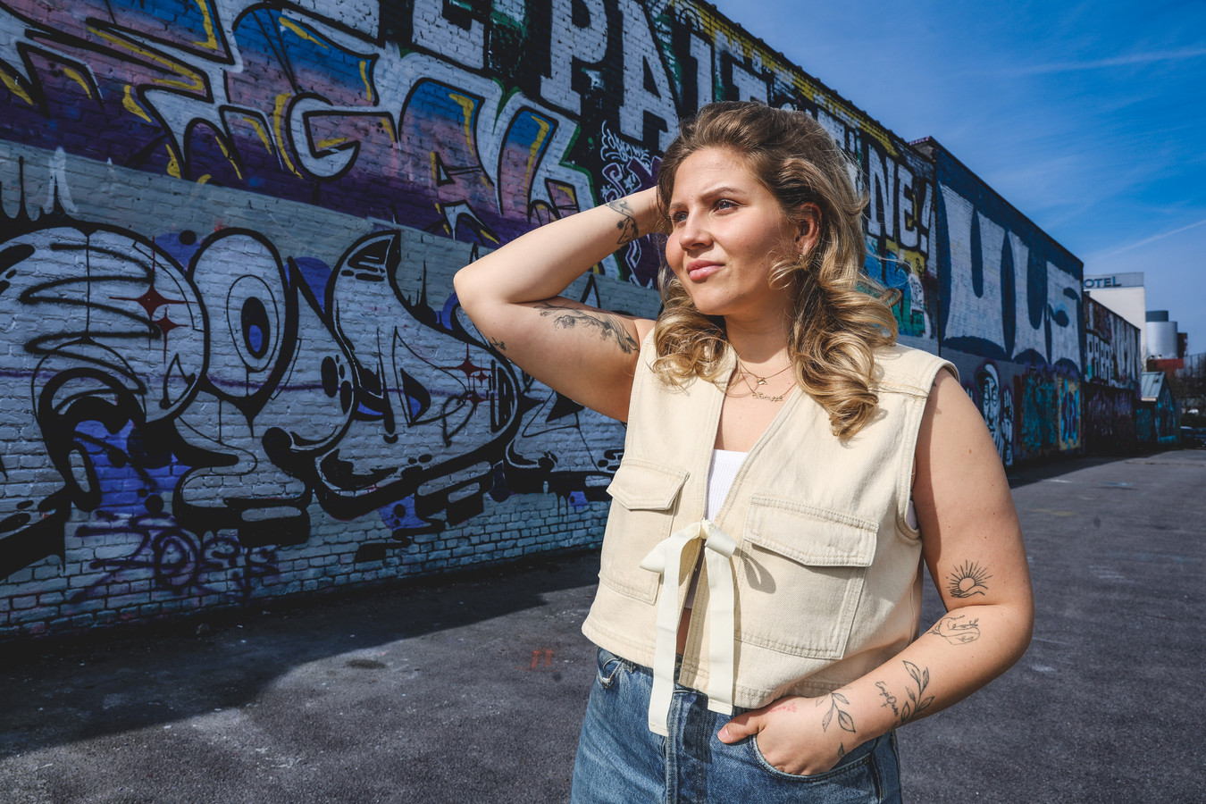 “Papa spelde mijn vriend de les bij hun eerste kennismaking”: Steffi Quisquater over haar band ...