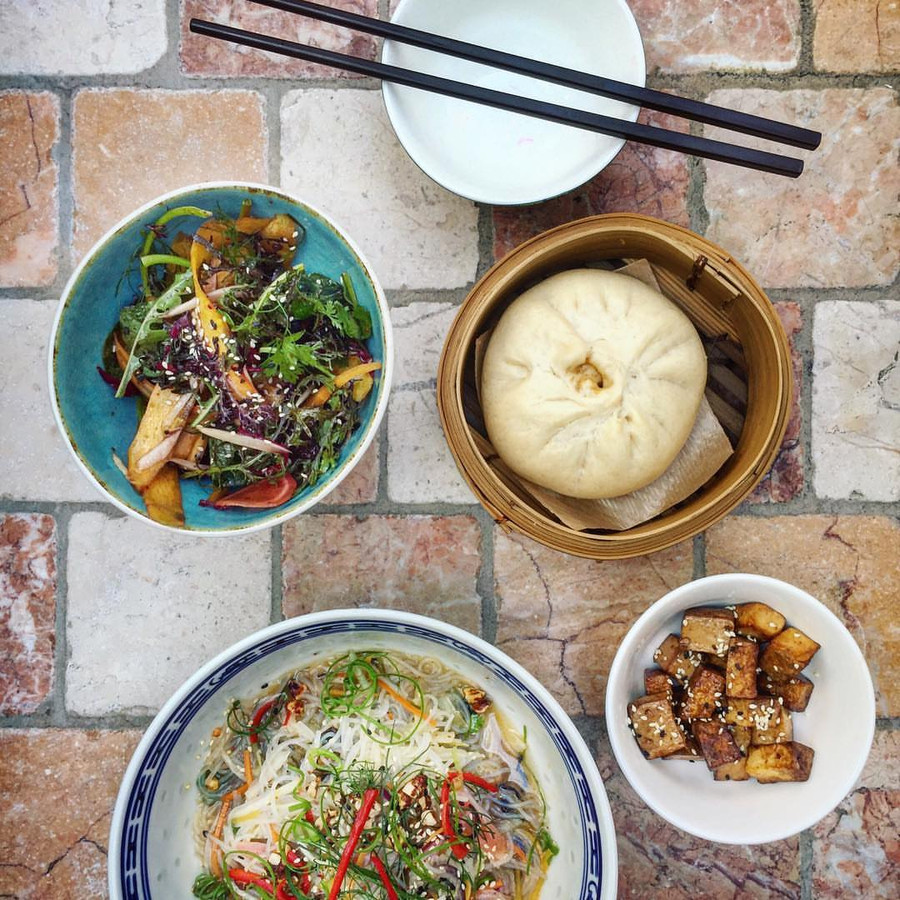 Waar eet ‘Bake Off’-jurylid Regula Ysewijn (38)? “Voor 11 euro heb je ...