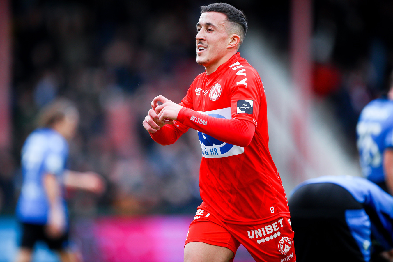 Club Brugge telt zes miljoen euro neer voor Poolse international en wil ...