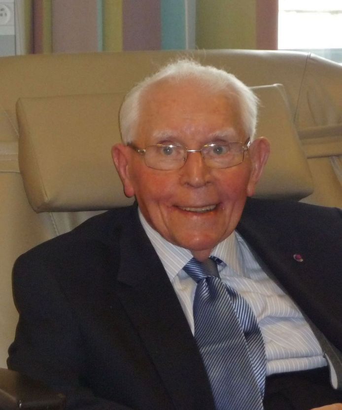 Oud-schepen Marcel Bode begraven | Ieper | hln.be