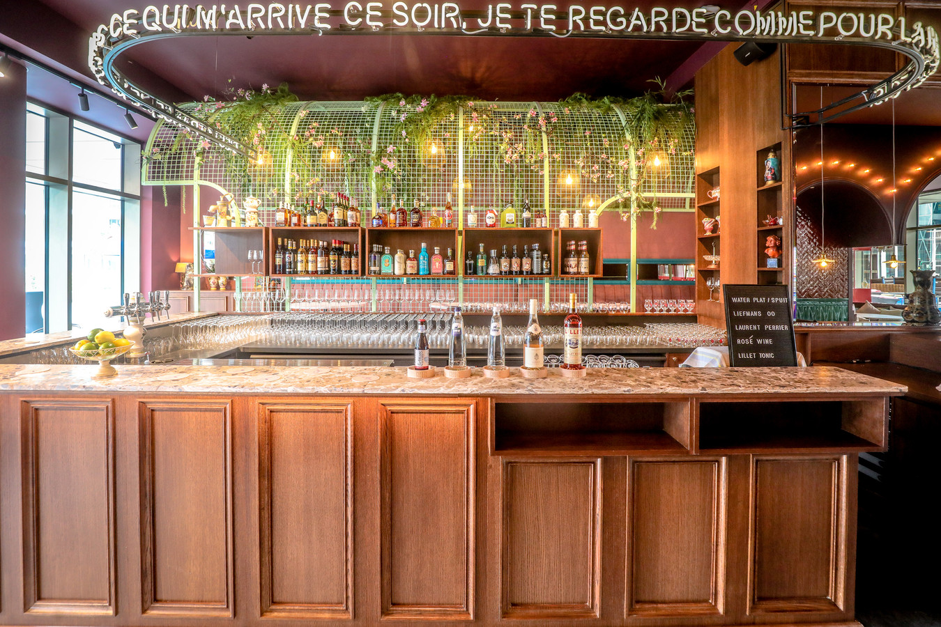 Paroles Paroles opent als eerste horecazaak in het SKY District: “Je ...