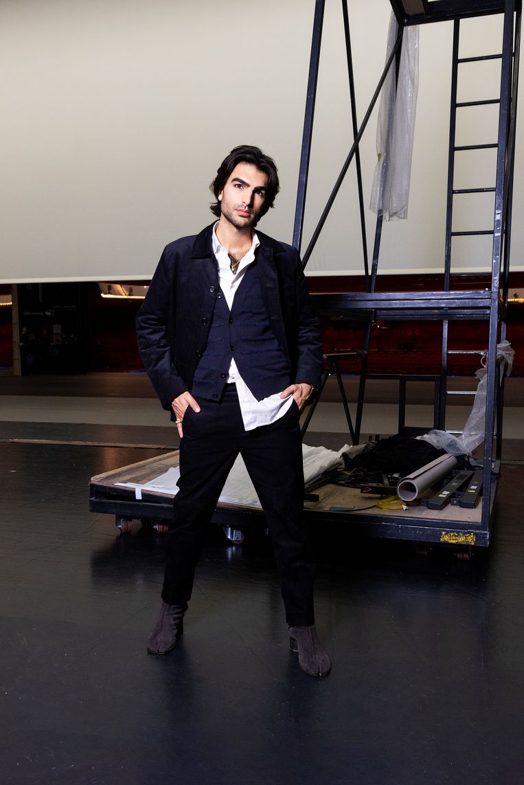 Countertenor Cameron Shahbazi komt in verzet tegen het tirannieke ...