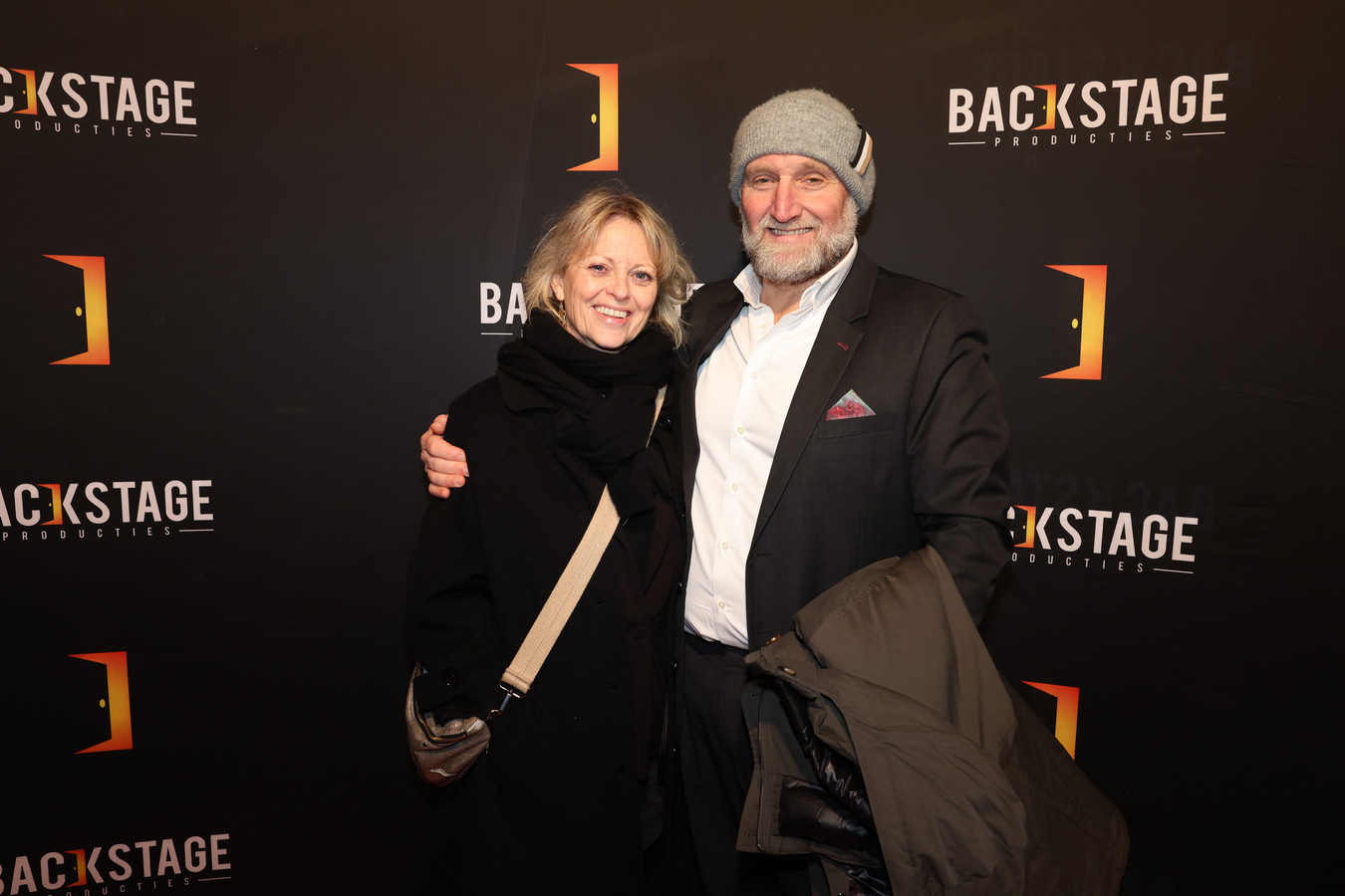 IN BEELD. Michel Van den Brande poseert met verloofde Sofie tijdens ‘Gaston en Leo - De Hommage ...