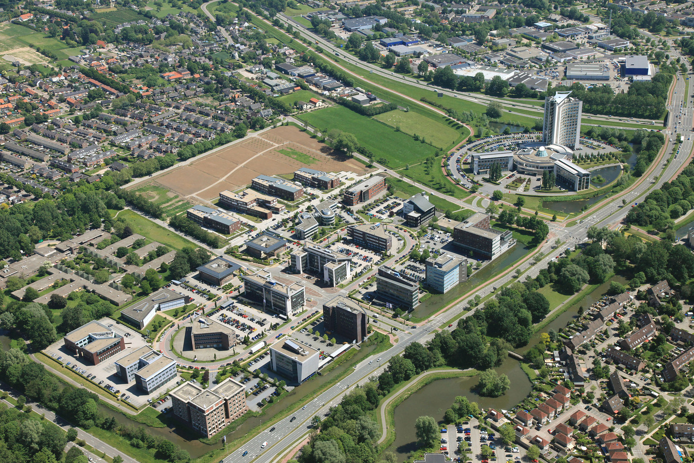 'Landmark Arnhem’ en Bergman Clinics: kantorenpark Gelderse Poort is ...