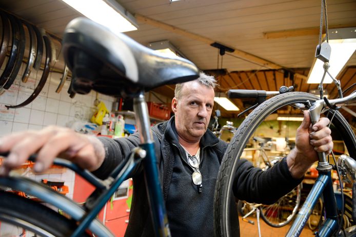 Dwangsom van 20.000 euro voor fietsenmaker Chris Bollen uit Enschede ...