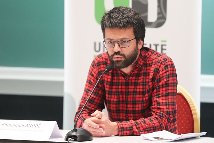 Emmanuel André sur la distribution des vaccins: “La main a été laissée ...