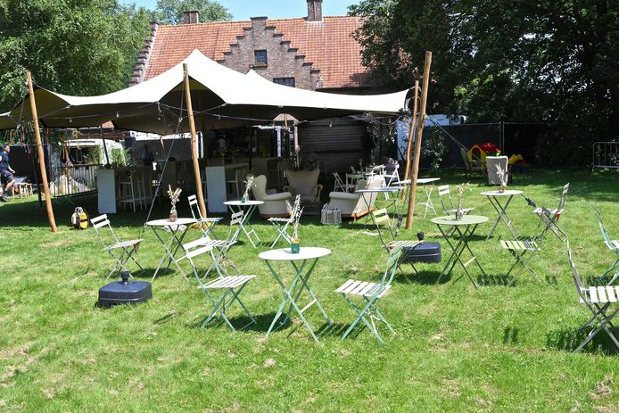 Uitbaters zomerbar Plaine boordevol plannen: “Met vier eten in een ...