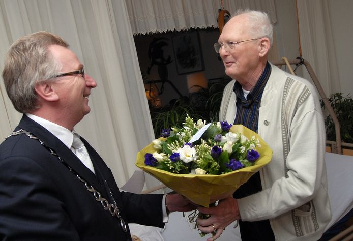 Muurschildering oud-doelman Kees Quint nu ook officieel onthuld ...