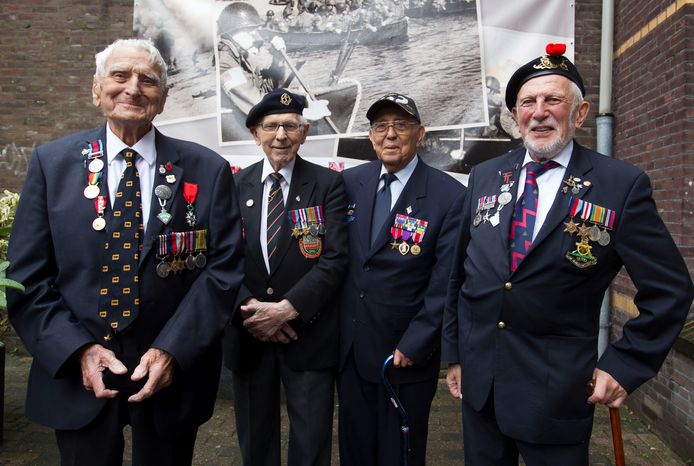 Armando Marquez (99) ‘last man standing’ van club WOII-veteranen in ...