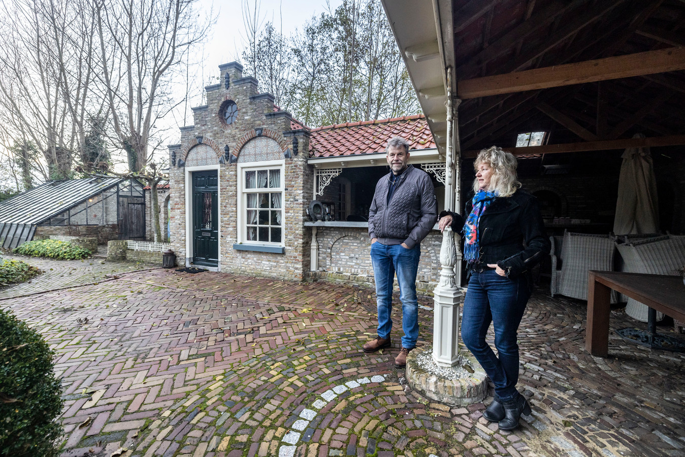 Naast idyllische Eftelingtuin van familie Geers komt plots een ...