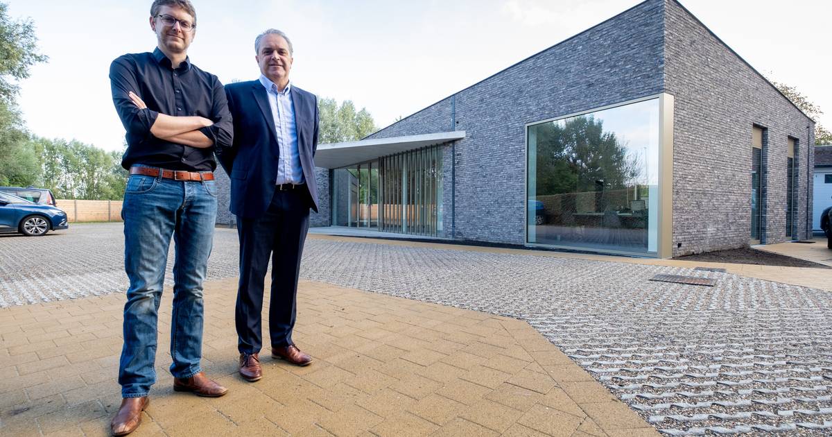 Begrafenisondernemer Van den Bogaert heeft nieuw rouwcentrum: “We moesten sowieso op zoek naar ...