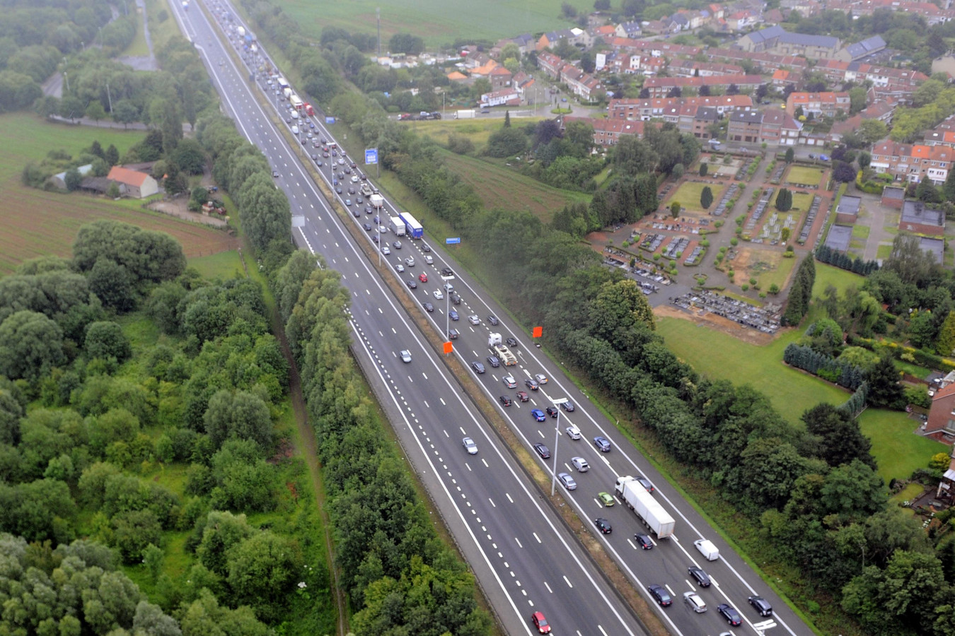 E19 richting Nederland opnieuw open | Foto | hln.be
